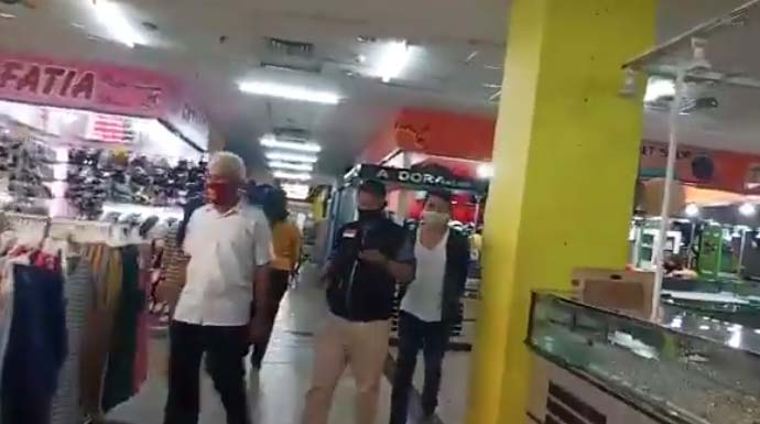 THR Cair, Pusat Perbelanjaan di Bogor Mulai Diserbu Pengunjung THR Cair, Pusat Perbelanjaan di Bogor Mulai Diserbu Pengunjung